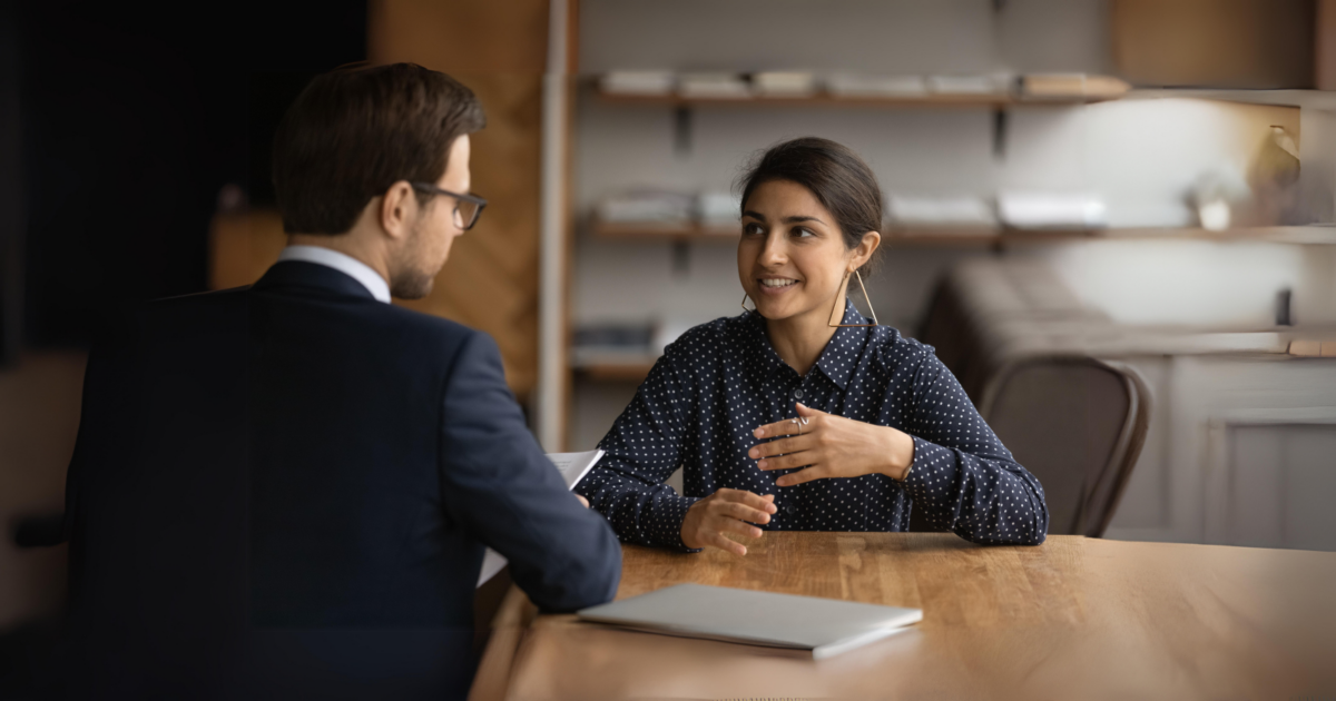 9 deceptive body language signs someone might be manipulating you