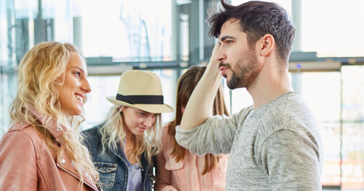 8 body language signs of people who are secretly in love