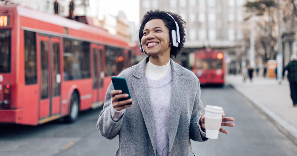 8 mindful habits of people who always feel happy in life