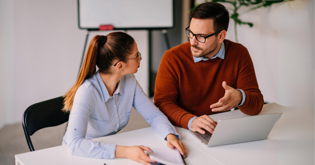 10 little-known behaviors that people with high EQ always avoid