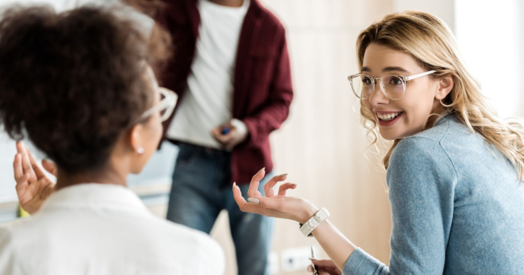 People with low social intelligence usually display these 8 behaviors ...