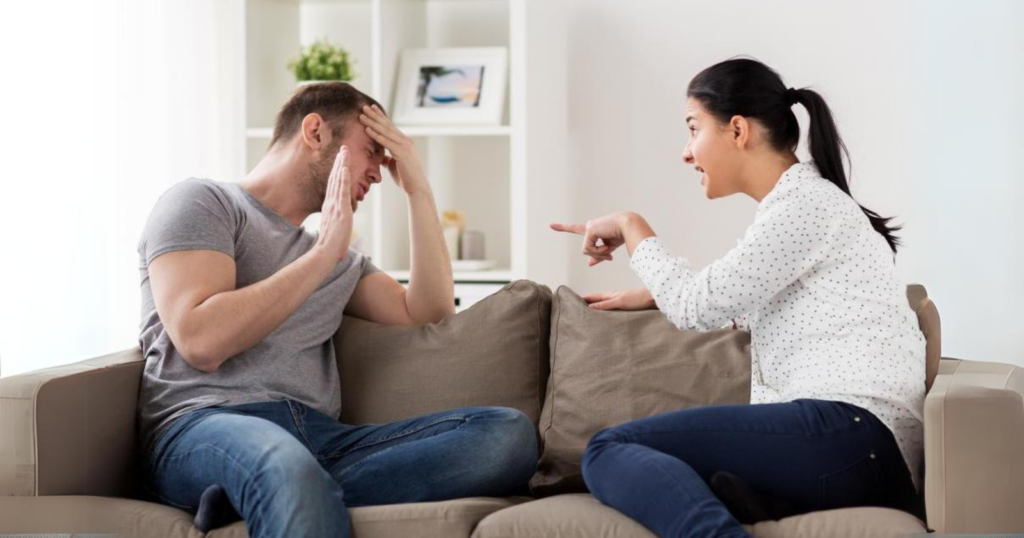 8 behaviors that communicate empathy without needing to say a word