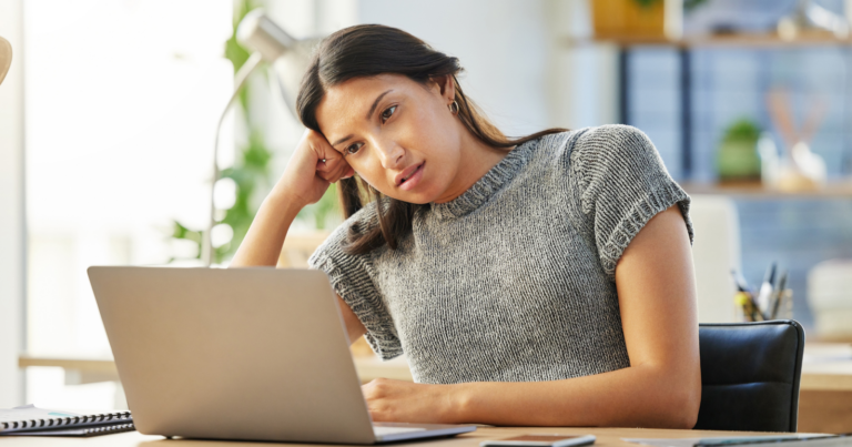 9 behaviors of unsuccessful women who never move forward in life