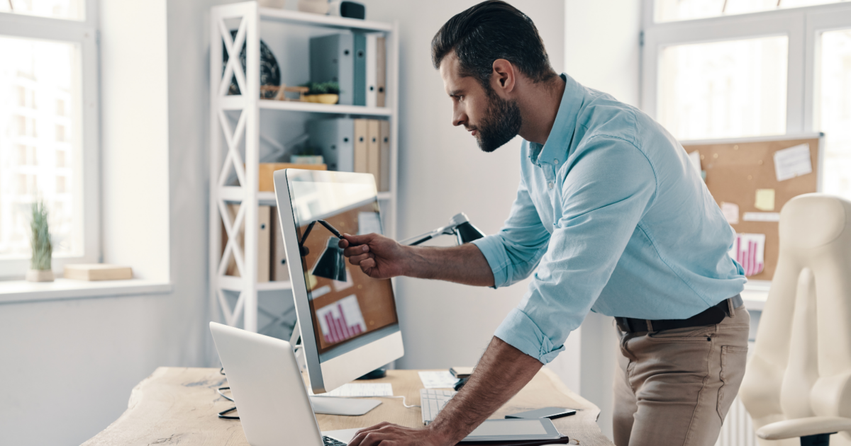 7 traits of adults who grew up with overly critical parents