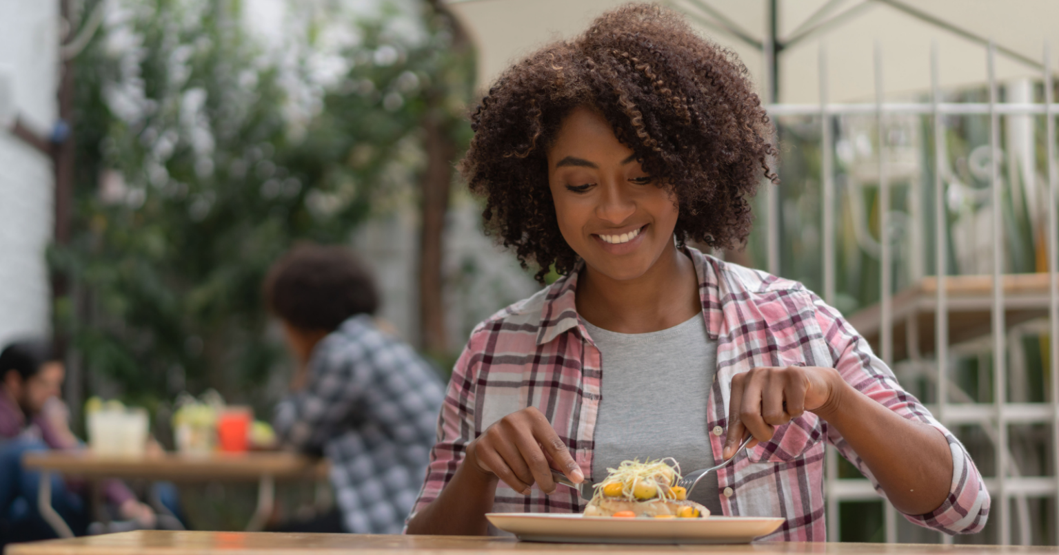 People who can eat alone in public without feeling uncomfortable ...