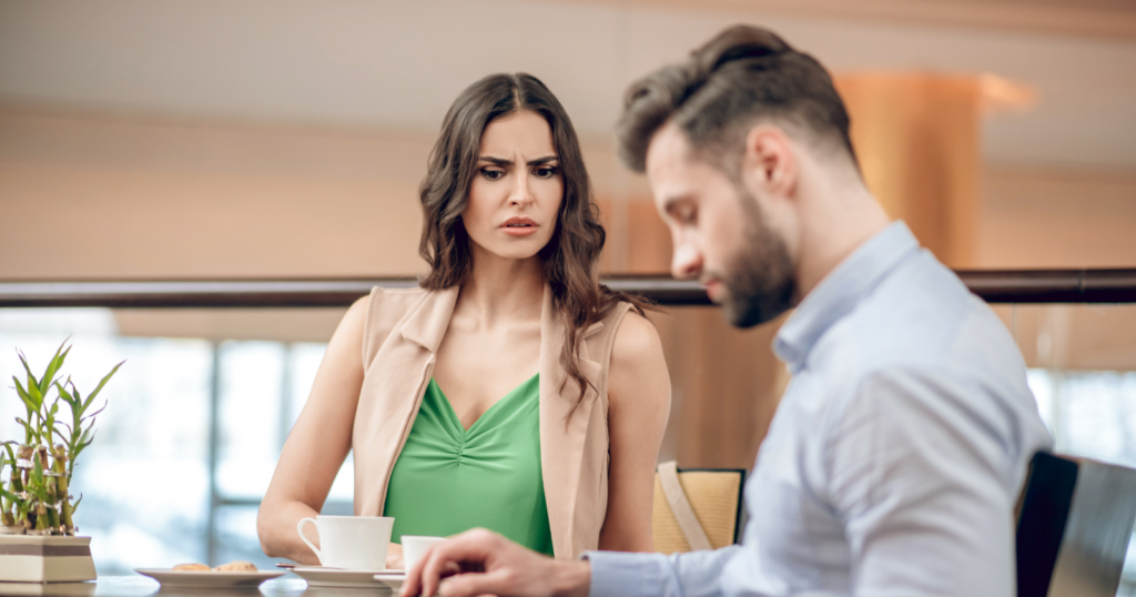 10 signs your partner is not an entirely faithful person, according to ...