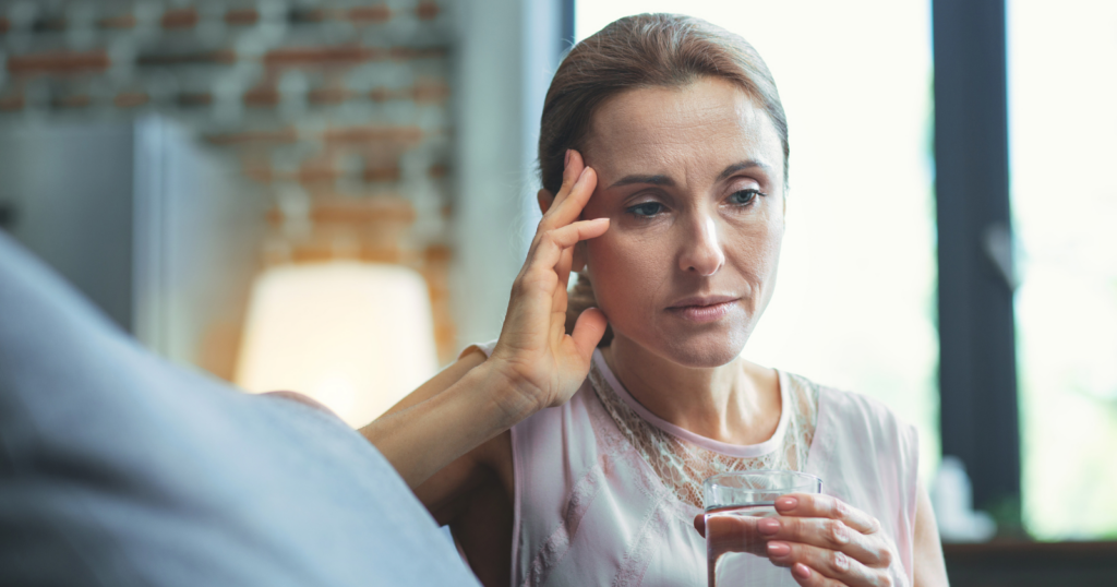 People who lose touch with friends as they age usually display these 9 ...