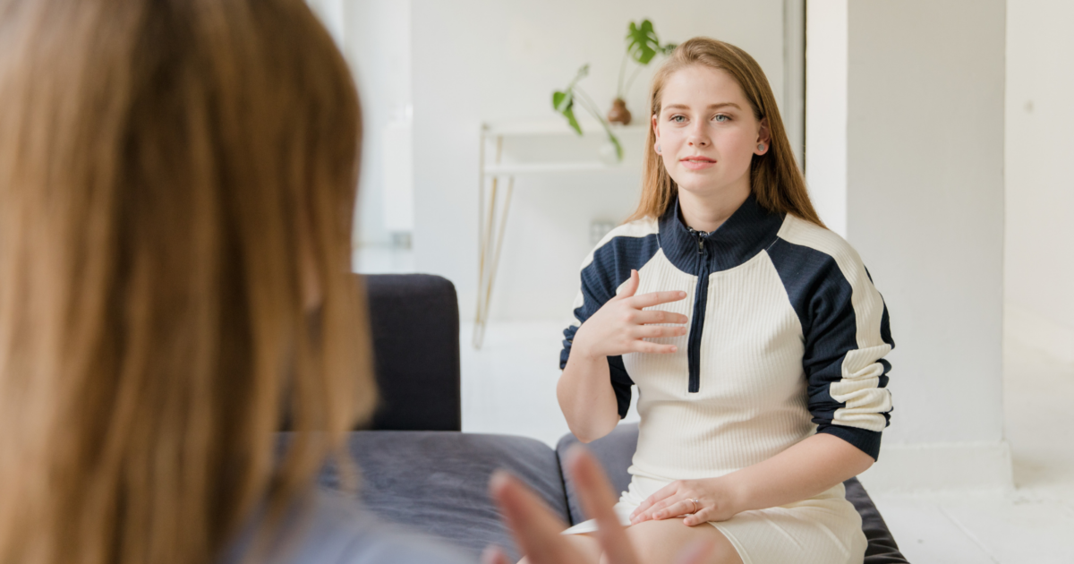 If a woman uses these 10 subtle phrases in a conversation, she has low self-worth