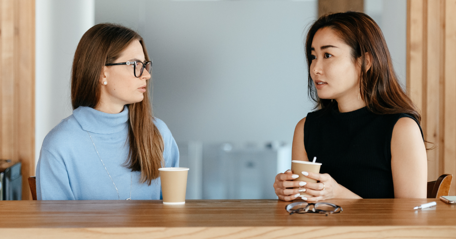 8 behaviors of socially awkward people that often come across as rude