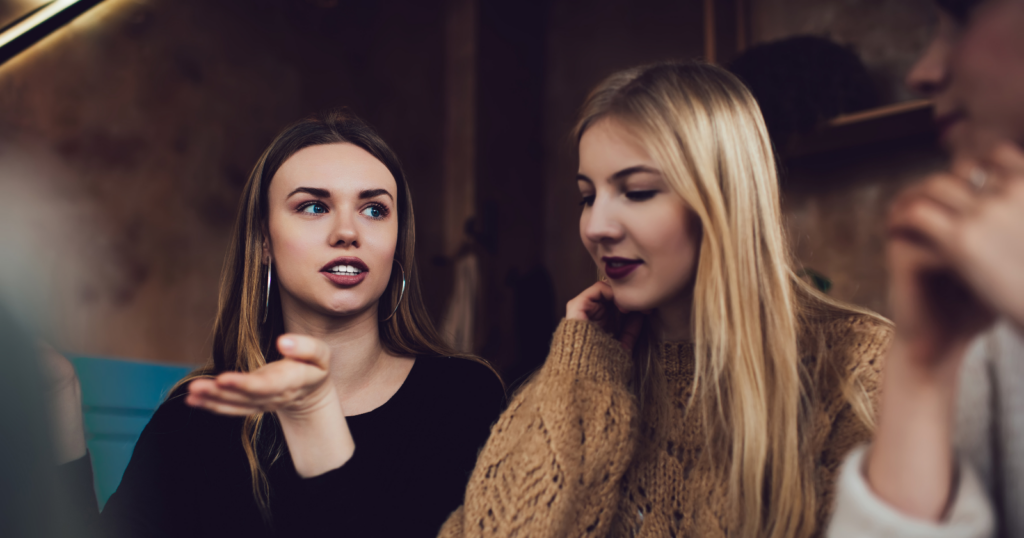 7 awkward things people with poor social skills do in public (without ...