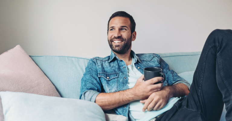 8 behaviors of men who genuinely enjoy spending time alone, according ...