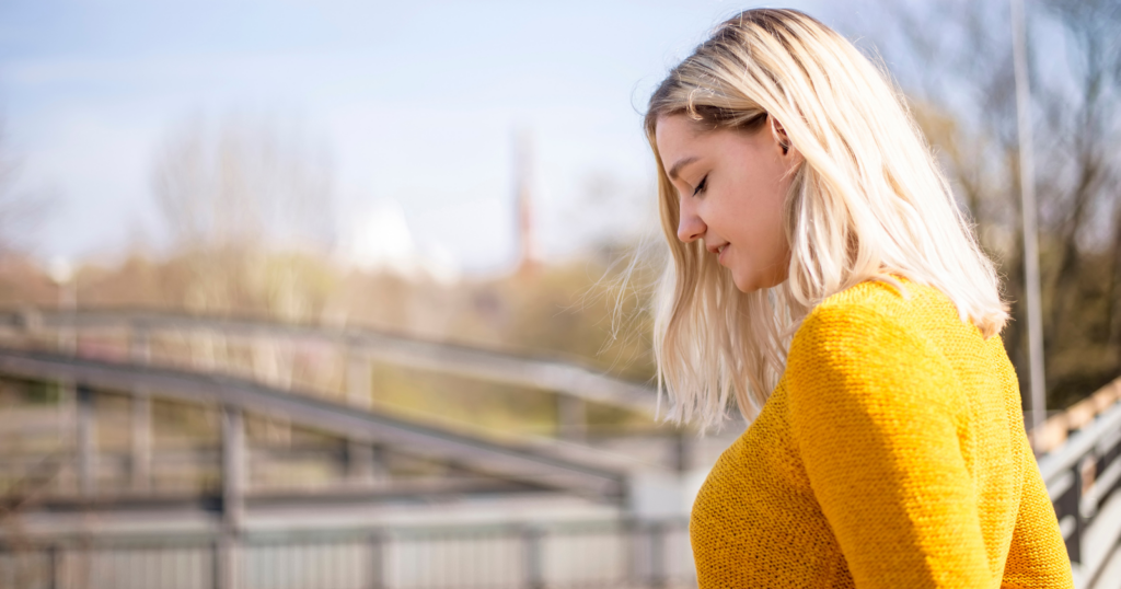 People who grew up with an emotionally distant father often develop ...