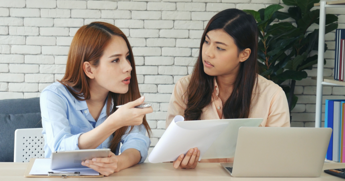 7 signs a person is lacking in critical thinking ability, according to ...