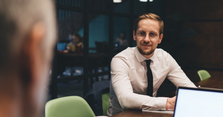 8 subtle things an intelligent narcissist will do to make you feel like ...