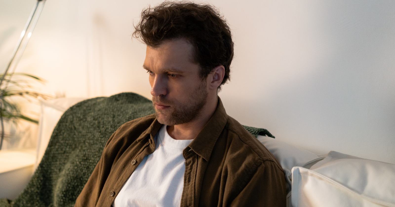 9 habits of people who have zero close friends in life, according to ...