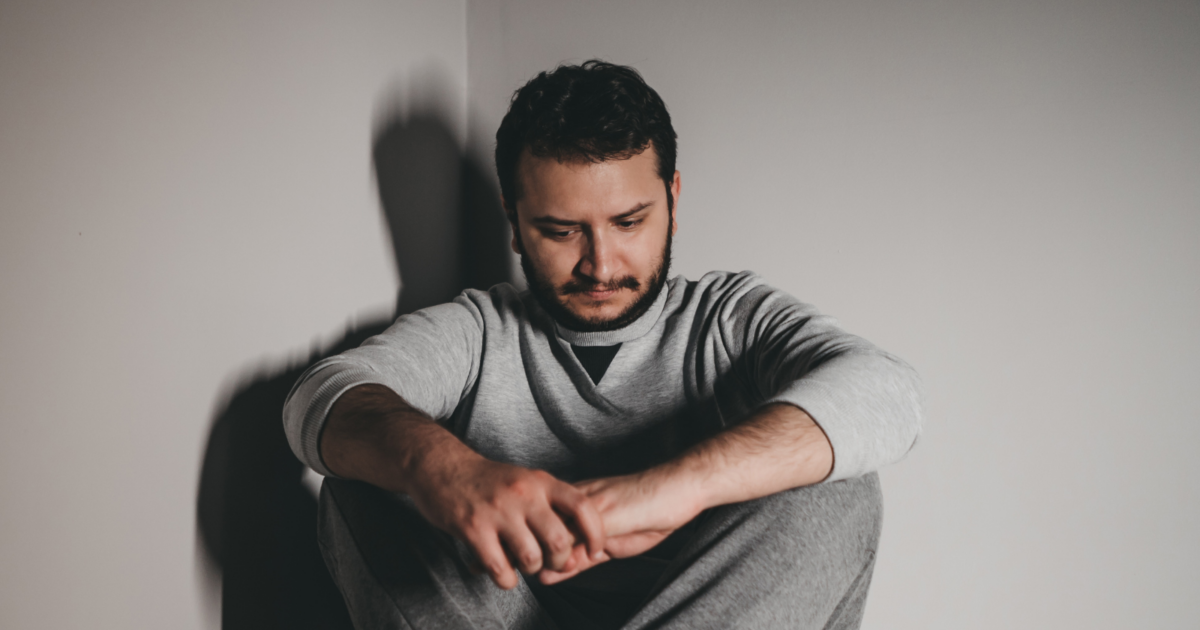 8 subtle behaviors that reveal someone has already given up on the idea ...