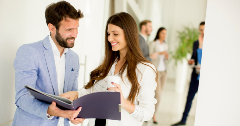 8 subtle body language signs that someone secretly likes you, according ...