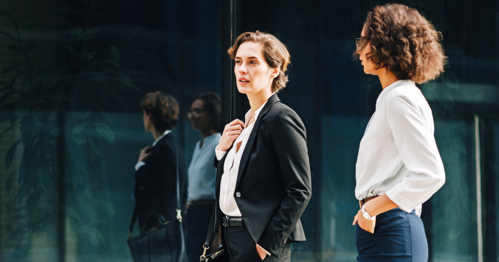 7 signs someone quietly thinks you’re beneath them, according to psychology