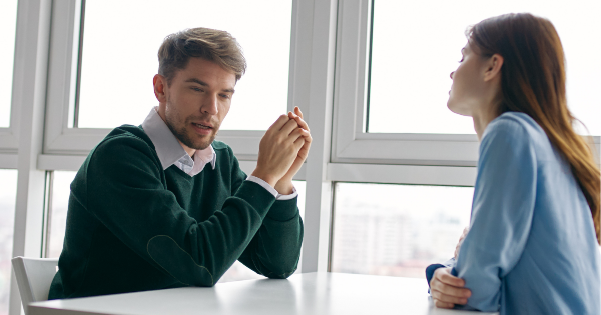 If someone secretly dislikes you they will usually display these 8 subtle behaviors