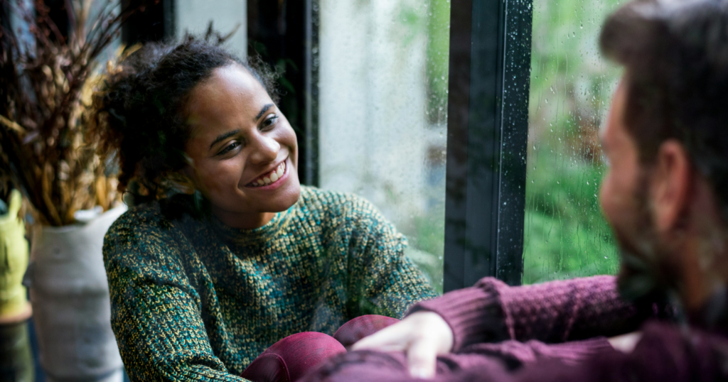 9 little ways to communicate kindness and empathy without saying a word ...