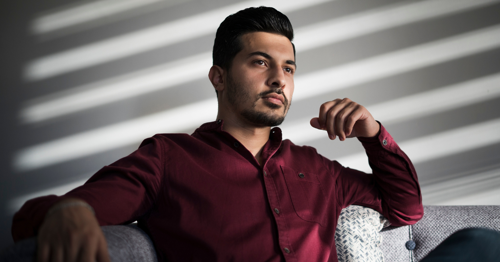 8 traits of men who are socially confident but have no close friends ...